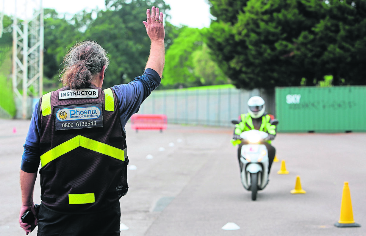 RIDER SKILLS: Emergency Stops | Motorcycle Sport & Leisure